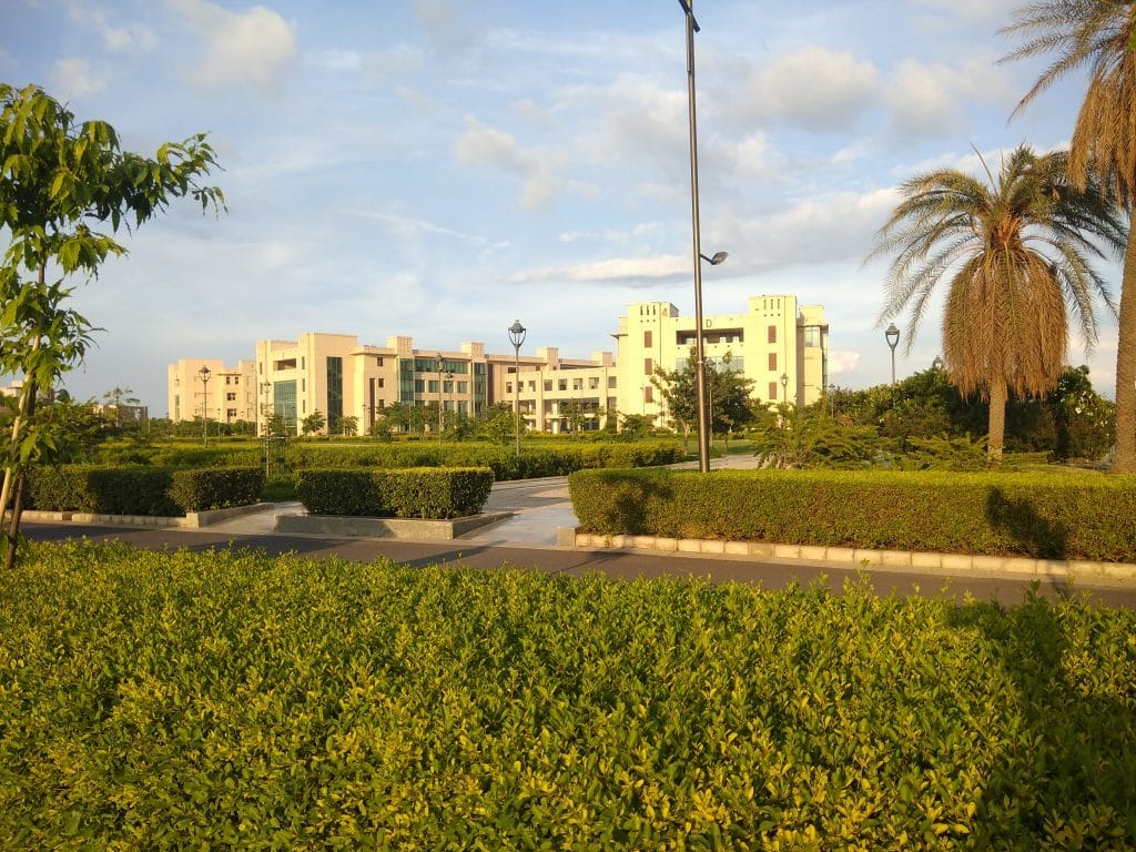 Shiv Nadar University (SNU) Masterplan - INI Design Studio