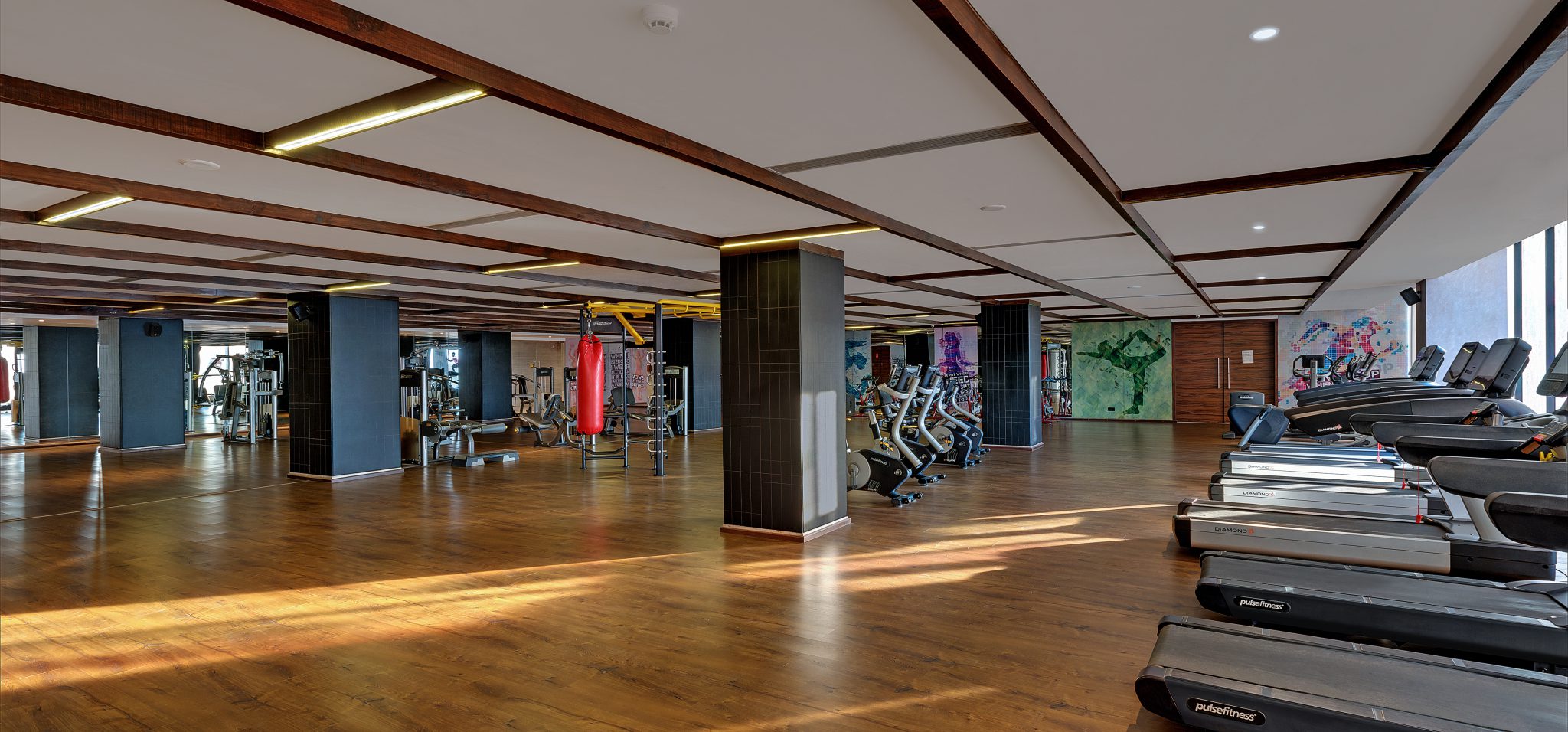 Club O7 - INI Design Studio