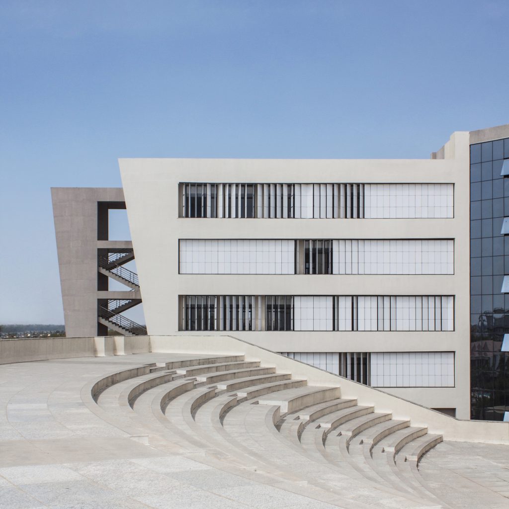 Medical College & Hospital Campus at Baramati - INI Design Studio