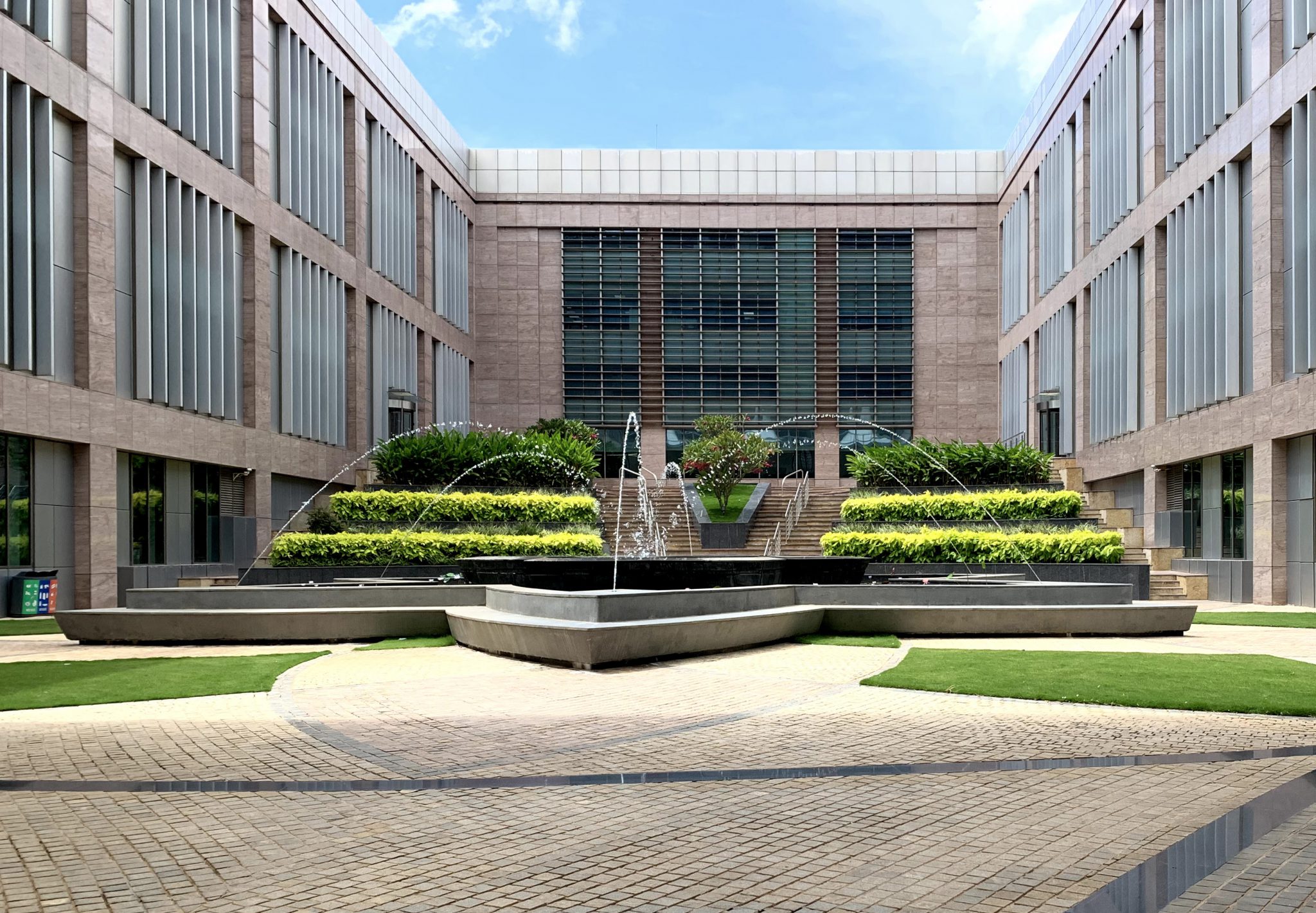 Shell Campus : New Technology Center - INI Design Studio