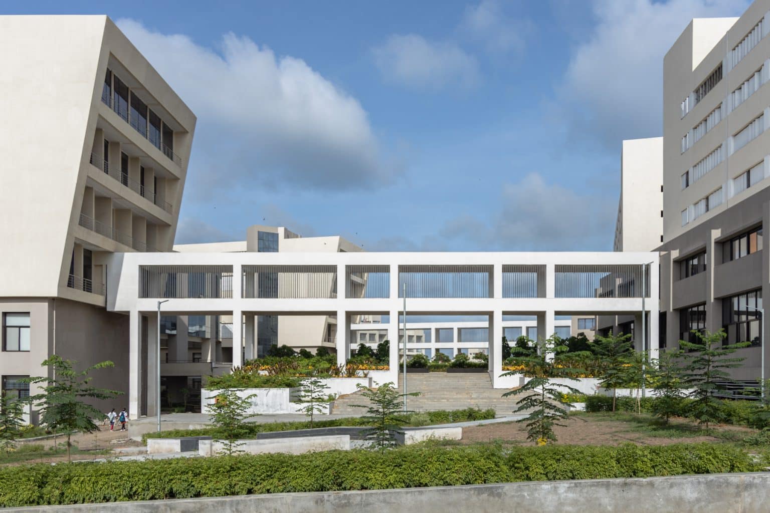 Medical College & Hospital Campus at Baramati - INI Design Studio